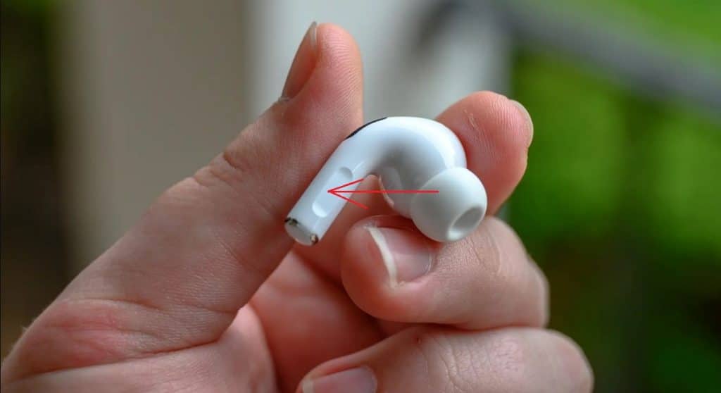 How To Pause Music On AirPods In 5 Different Ways DowneLink how-to-pause-music-on-airpods-in-5-different-ways-downelink